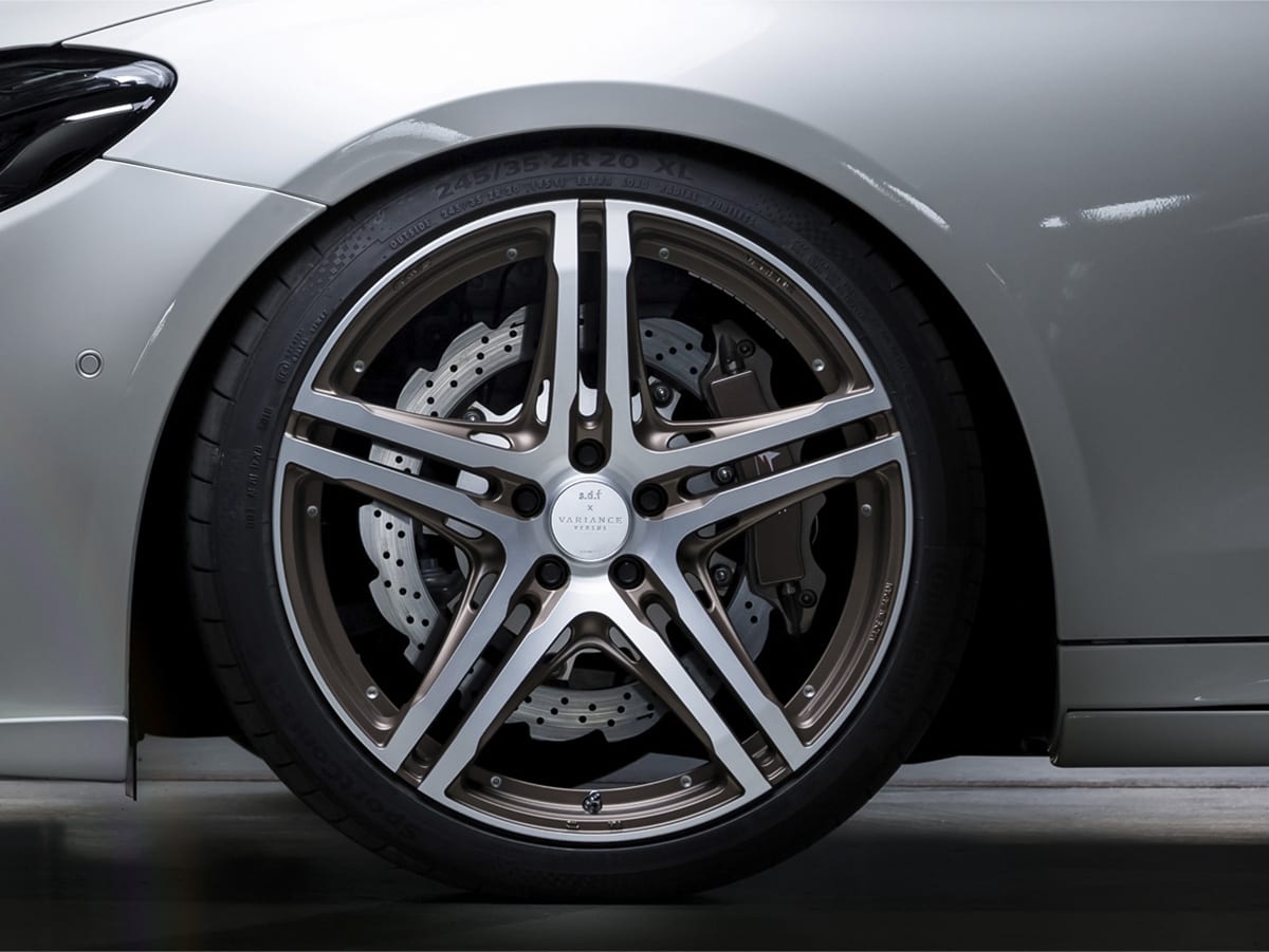 メルセデス乗り注目のジャパンメイドホイール「VARIANCE V.V.5.2S」