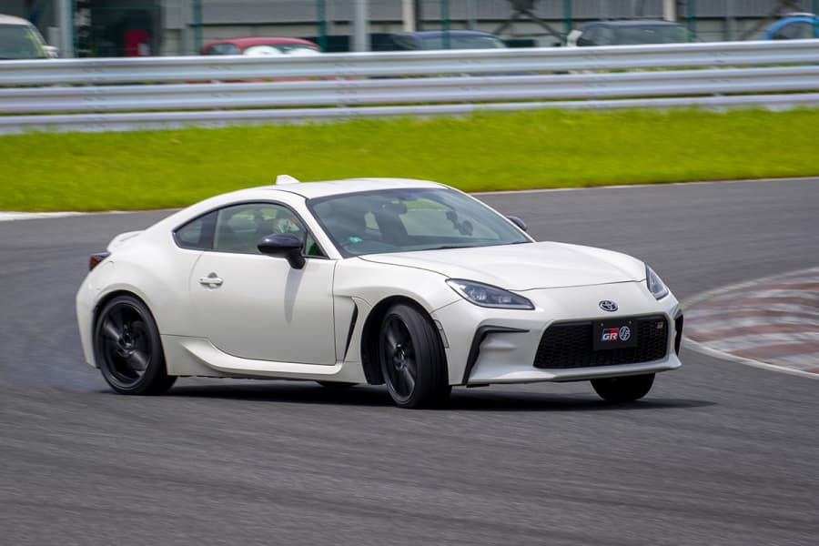 【ムービー】ドリキン土屋圭市も質感の高さに驚いた！ 新型GR86＆BRZプロトタイプ全開アタック | AUTO MESSE WEB（オートメッセウェブ） ～カスタム・アウトドア・福祉車両 ...