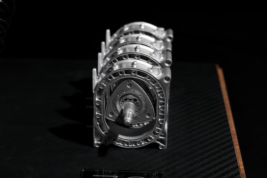 マツダ787B搭載「R26B 1/6スケール優勝30周年記念フェイナルエディション」が登場！ | AUTO MESSE WEB（オートメッセ ...