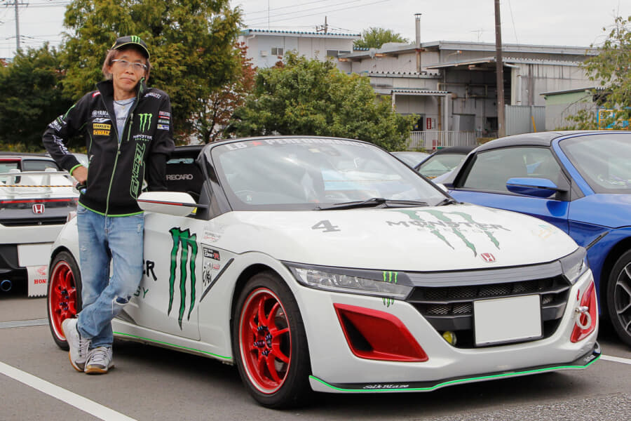 ホンダ「S660」を全身カーボンに！ ドアミラーとリアの一部以外はすべて交換した「なんちゃってタイムアタック」仕様とは | ～カスタム ...