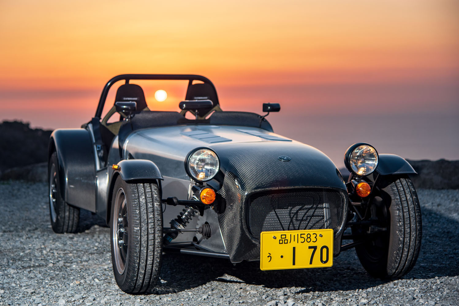 昭和オヤジの常識「加速が鈍るから全開時はエアコンオフ」はもはや古い考え！イマドキのクルマはエアコン入れっぱなしでOK #自動車 | 2ちゃんねるニュース超速まとめ＋