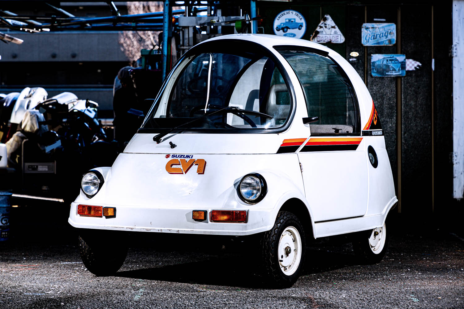バブル前夜、約100台が市販された原付カー「CV1」を知ってる？ スズキが本気で作ったシティコミューターとは【マイクロカー図鑑】 | AUTO ...