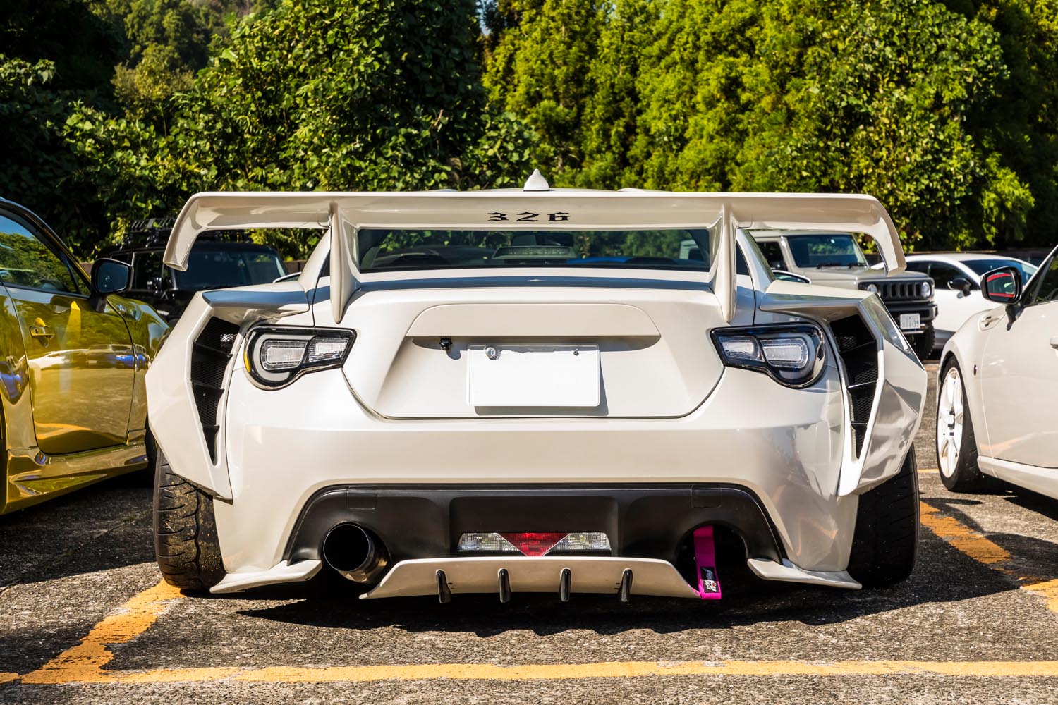 全幅2.1メートルのスバル「BRZ」発見！ 超絶ワイドボディを装着するためにフロントを「86」化…エアサスなしでは走行不能です | AUTO MESSE WEB（オートメッセウェブ） 〜クルマ ...