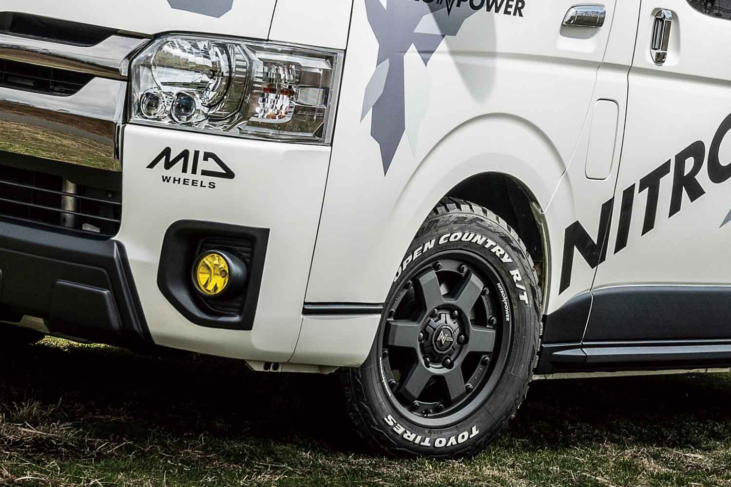 トヨタ「ハイエース」に長く付き合える新作ホイール登場！ シンプルな極太6本スポーク「ナイトロパワー M6カービン」は2025年注目の1本です | AUTO MESSE WEB（オートメッセ ...