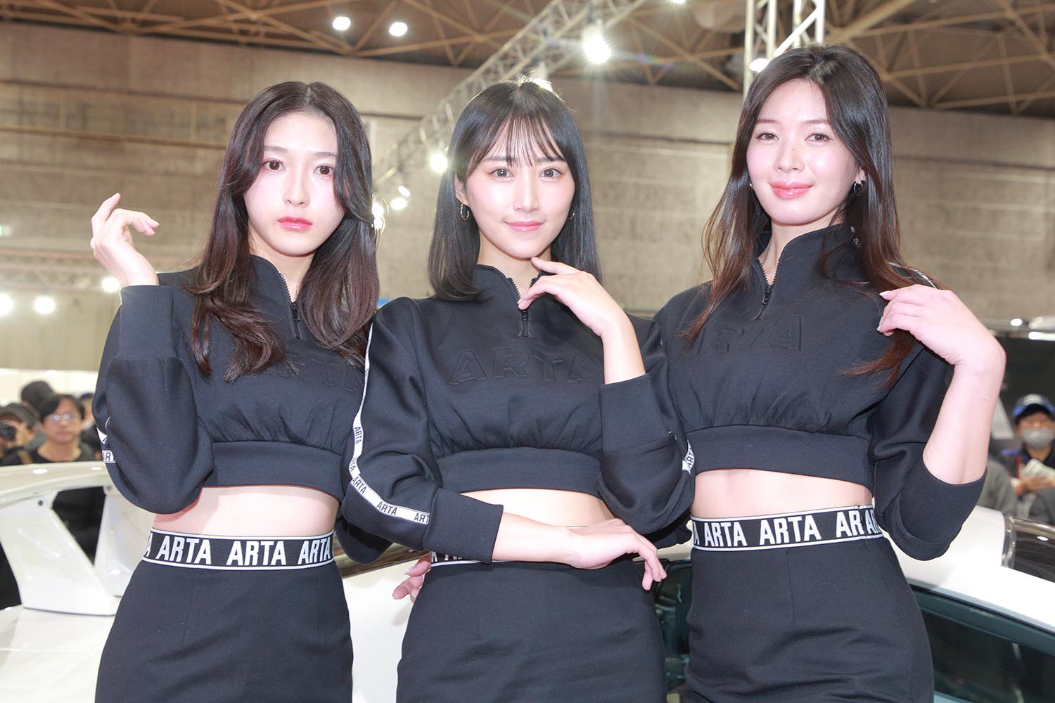 「ARTA GALS」2024年新体制発表！ 新メンバー「川瀬もえ」さんがAMWに新コスチュームを紹介してくれました | AUTO MESSE WEB（オートメッセウェブ） 〜クルマを文化する