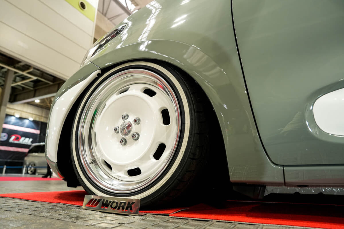 トヨタ「シエンタ」をエアサスでローダウン！「カッコかわいい」カスタムスタイルを実現…将来はコンプリートとしての販売を視野に | AUTO MESSE WEB（オートメッセウェブ） 〜クルマを ...