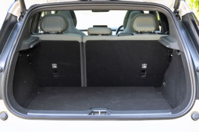 ボルボ史上最高の乗り心地を実現した「EX30 クロスカントリー」登場！EX30シリーズがラインアップを拡充 | AUTO MESSE WEB（オートメッセウェブ） 〜クルマを文化する