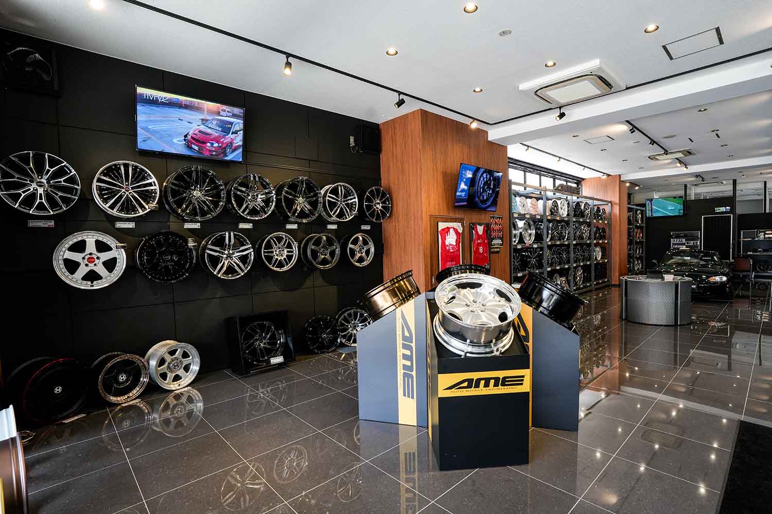 AMEホイールズの製品を見られて、触れられて、さらに週末には各種イベントを開催中 | AUTO MESSE WEB（オートメッセウェブ ...